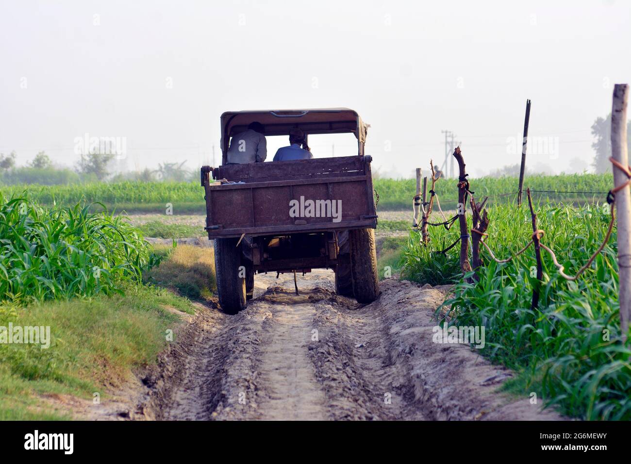 Farm tracktor hi-res stock photography and images - Alamy