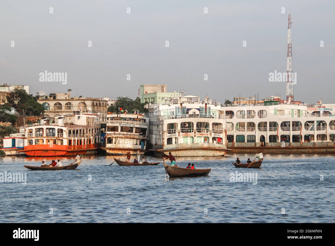 Buriganga river, Dhaka, Bangladesh : The Buriganga river is always busy ...