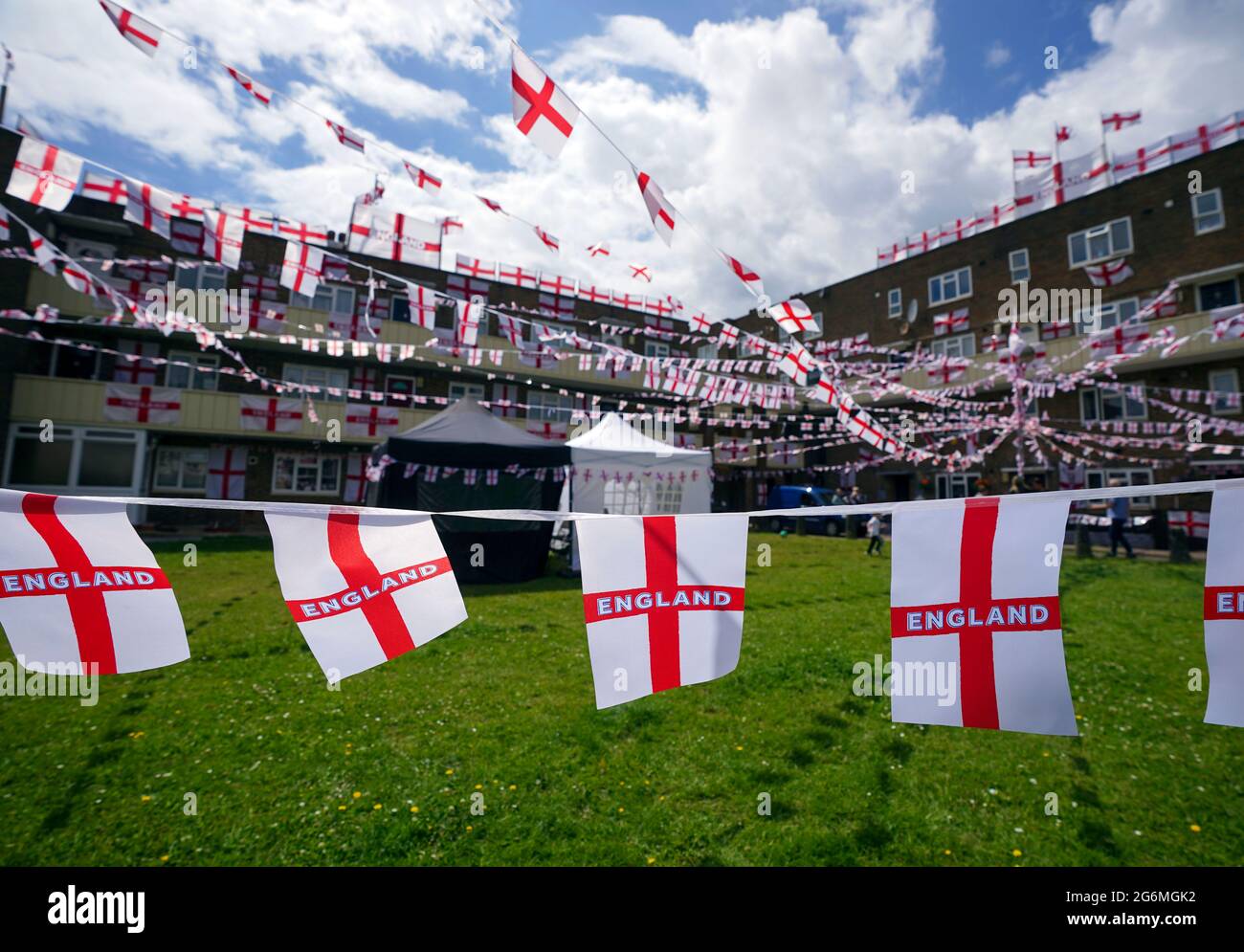 The residents of Towfield Court in Feltham have transformed their ...