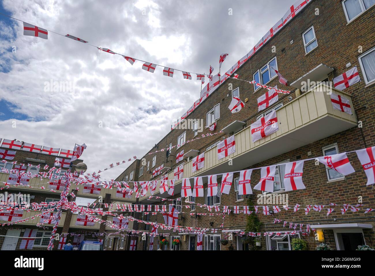 The residents of Towfield Court in Feltham have transformed their ...