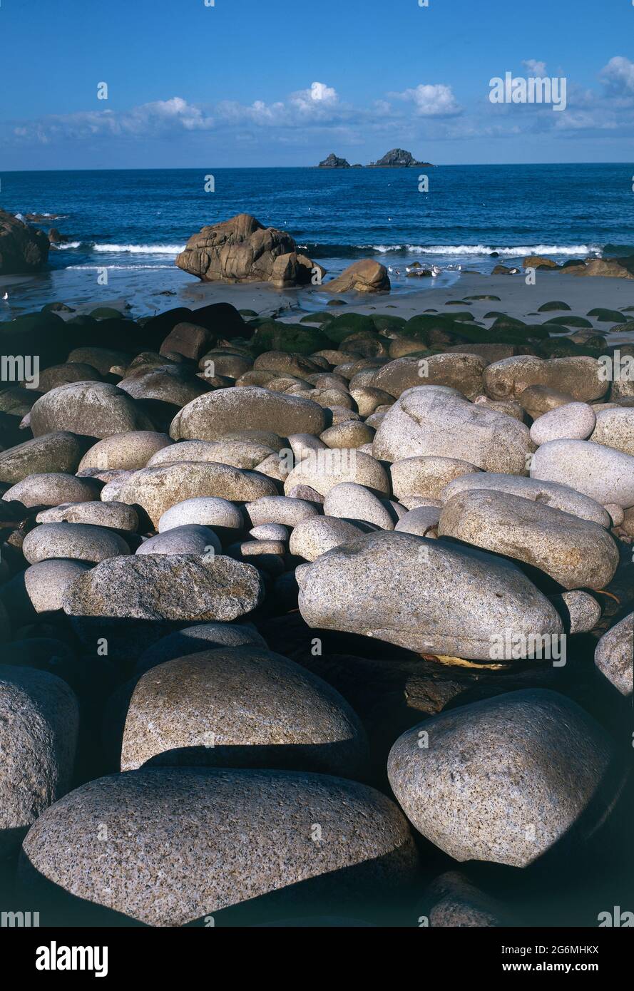 The natural world in greaat britain hi-res stock photography and images ...