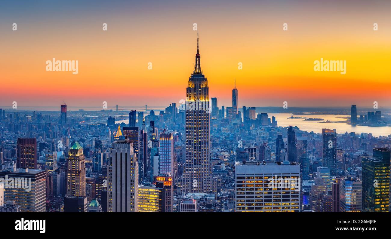 Aerial view of New York City Manhattan at sunset Stock Photo - Alamy