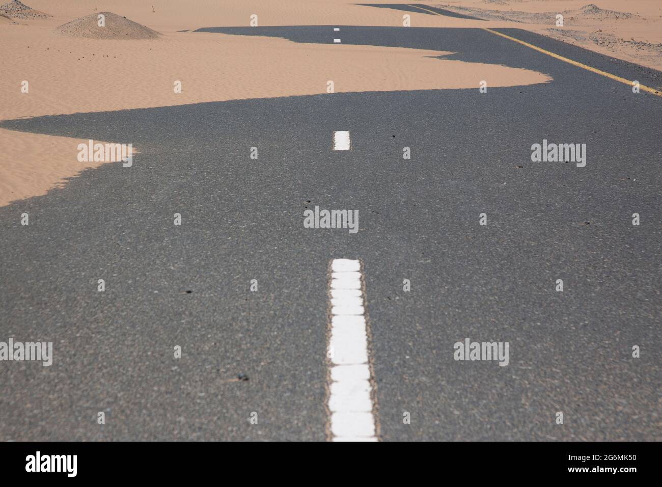 Sand covering the road in Dubai, UAE Stock Photo - Alamy