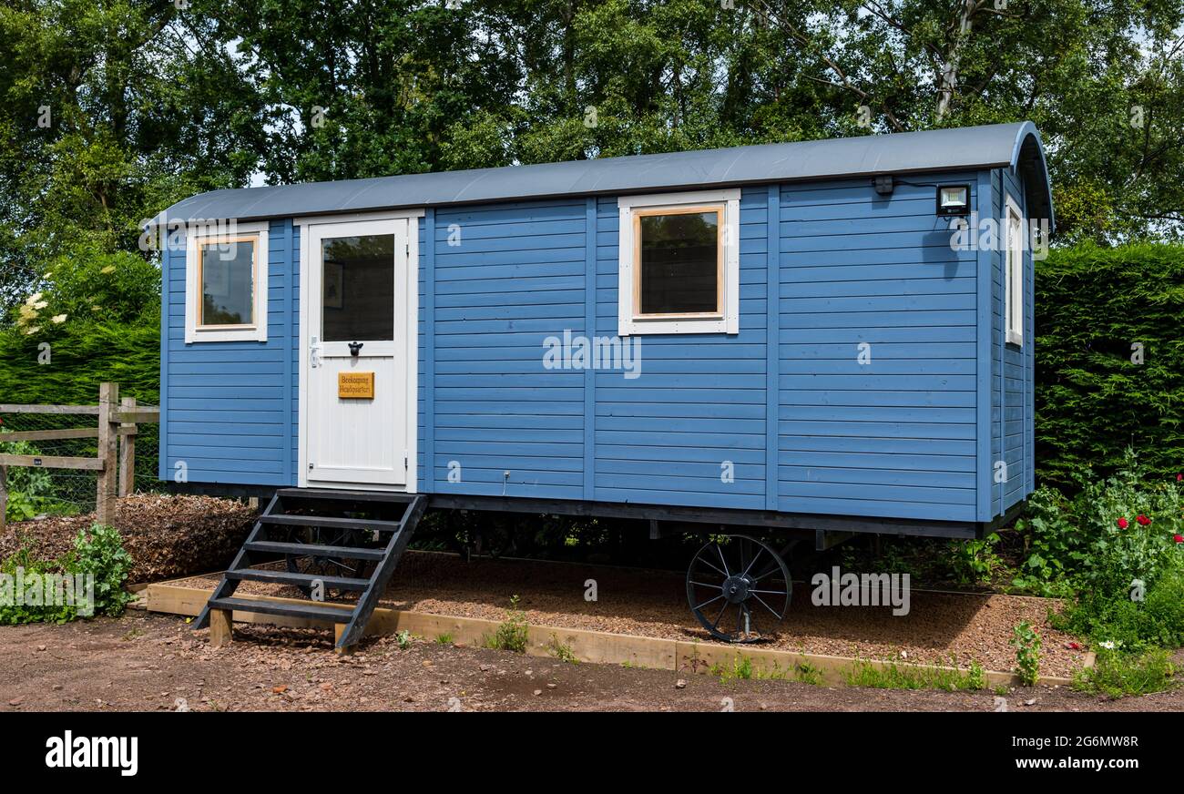 Gypsy caravan uk hi-res stock photography and images - Alamy