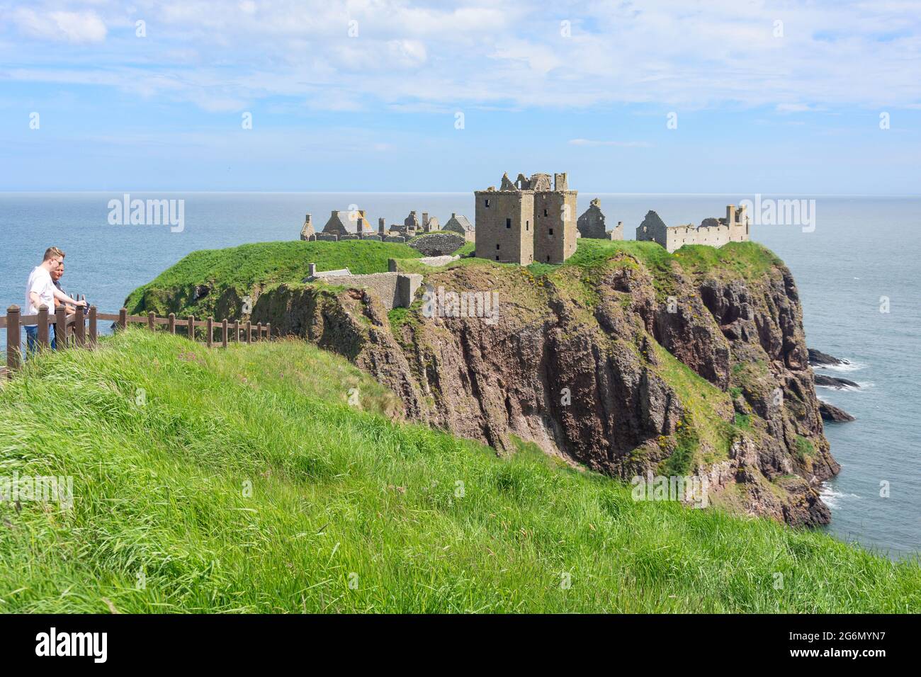 13th century Dunnottar Castle ruins, near Stonehaven, Aberdeenshire ...