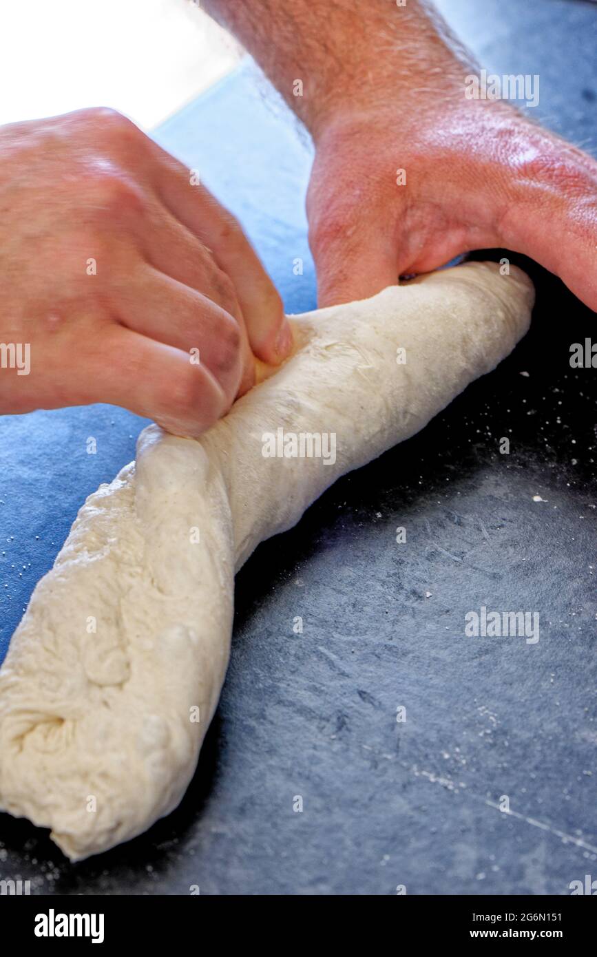 Baguette ficelle hi-res stock photography and images - Alamy