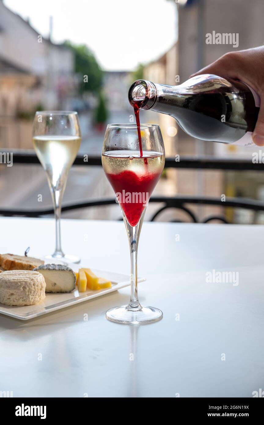Kir royale champagne cocktail hi-res stock photography and images - Alamy