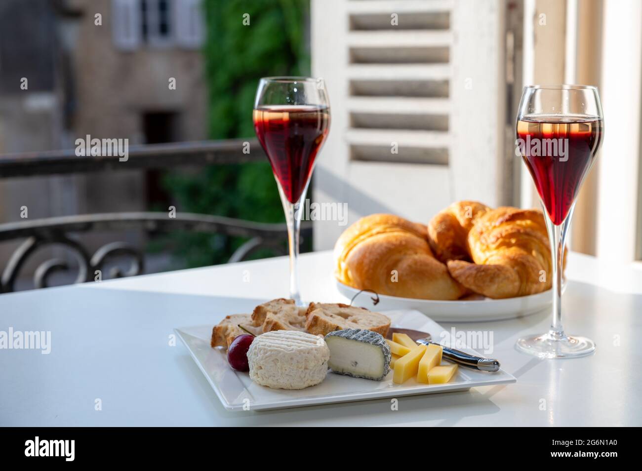 Kir royale dijon hi-res stock photography and images - Alamy