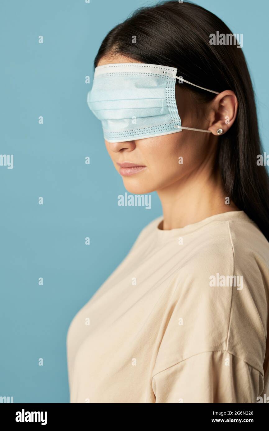 Brunette posing in hi-res stock photography and images - Alamy