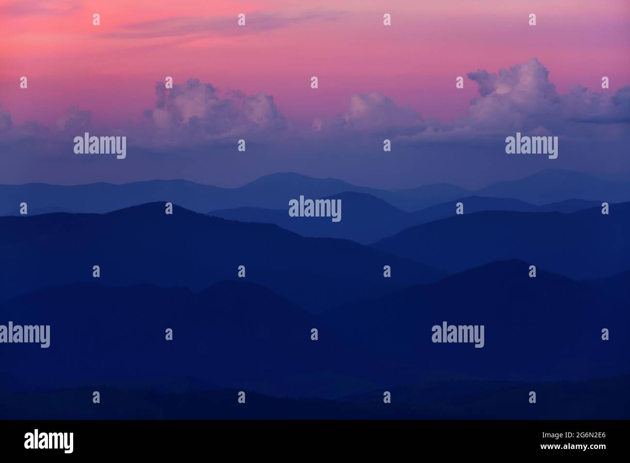 Panoramic mountain sunset landscape hi-res stock photography and images ...