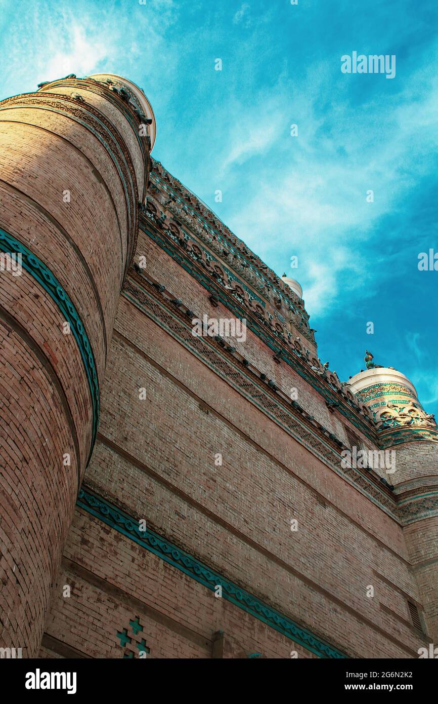 Vertical view of Shrine of Shah Rukn-e-Alam Punjab Multan Stock Photo ...