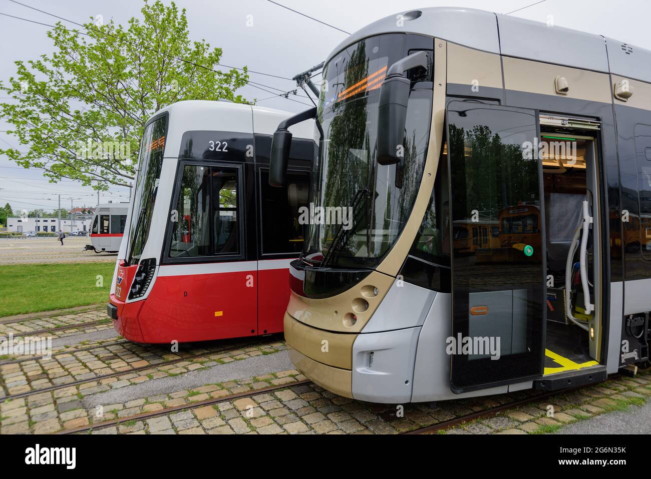 Wien, Hauptwerkstätte der Wiener Linien, Alstom Flexity Brüssel ...