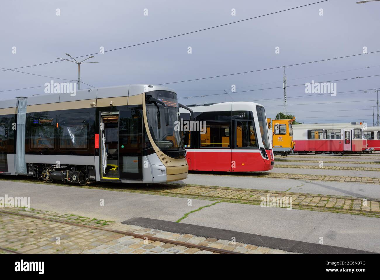 Wien, Hauptwerkstätte der Wiener Linien, Alstom Flexity Brüssel ...