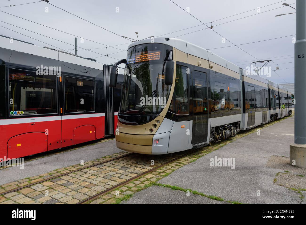 Wien, Hauptwerkstätte der Wiener Linien, Alstom Flexity Brüssel ...
