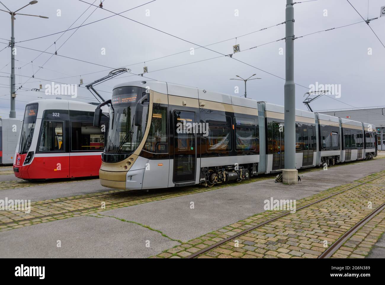 Wien, Hauptwerkstätte der Wiener Linien, Alstom Flexity Brüssel ...