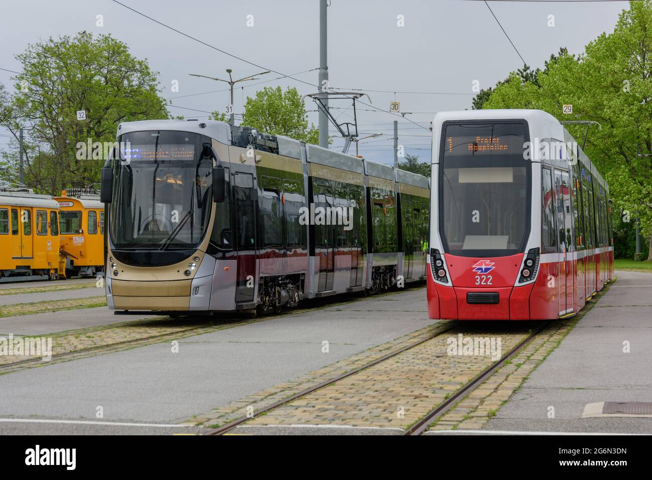 Wien, Hauptwerkstätte der Wiener Linien, Alstom Flexity Brüssel ...