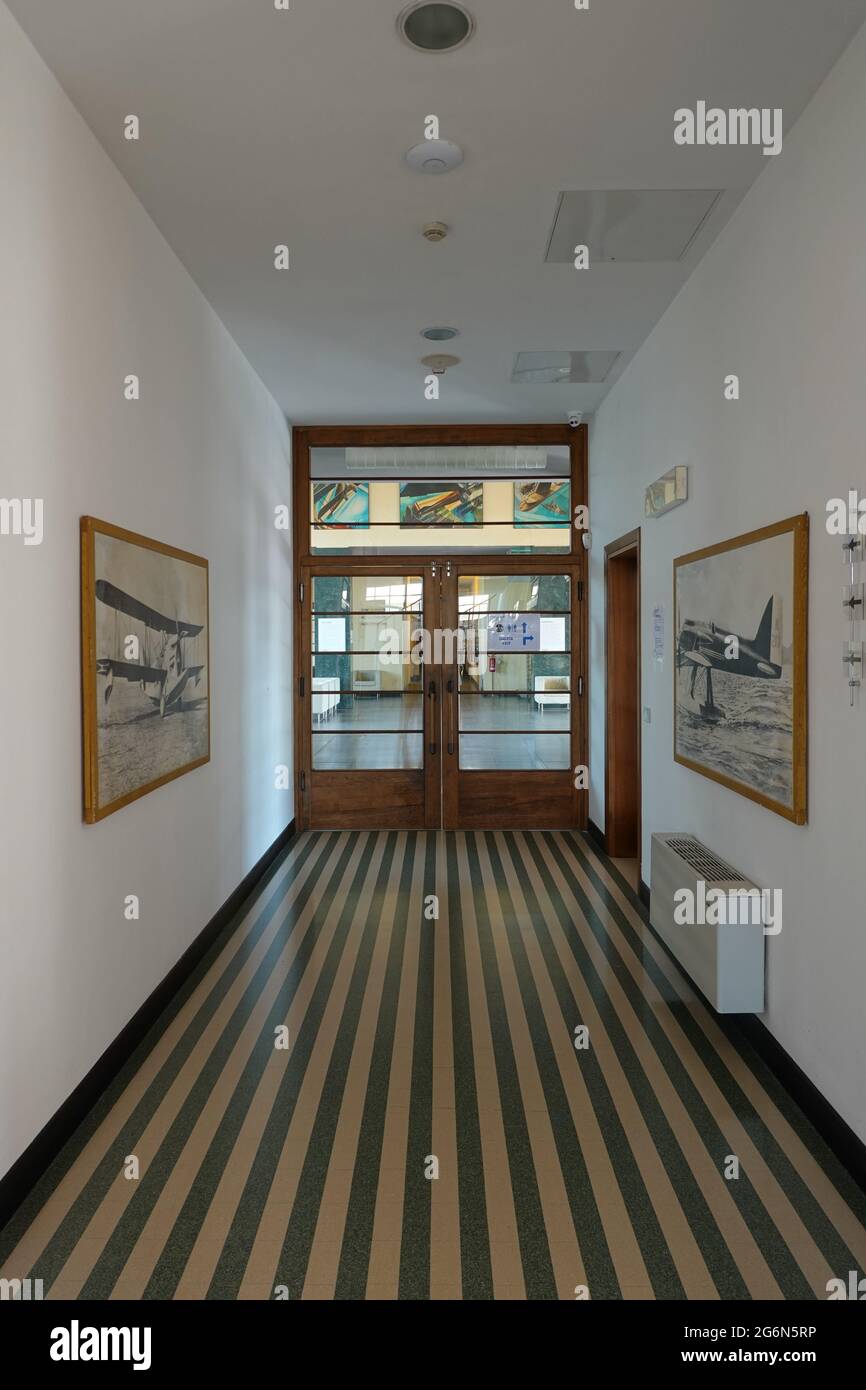 Lido di venezia airport hi-res stock photography and images - Alamy
