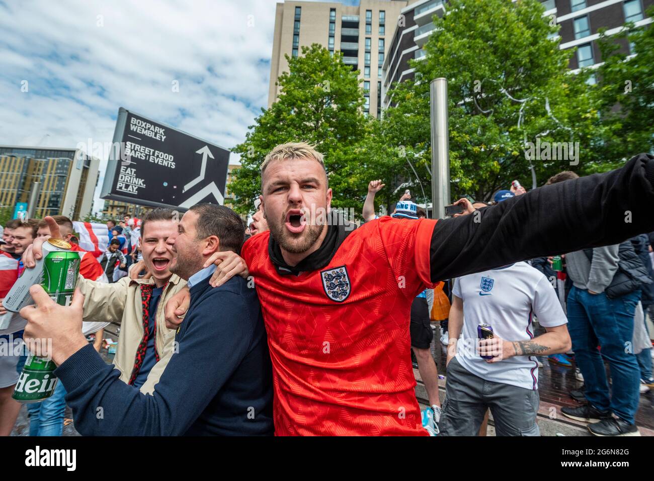 London, UK. 7 July 2021. England fans gather in large numbers outside ...