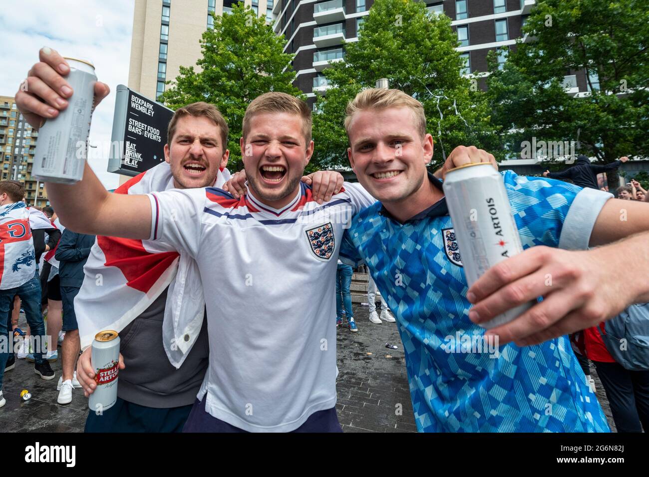 London, UK. 7 July 2021. England fans gather in large numbers outside ...
