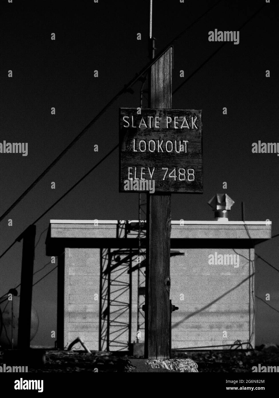 Slate Peak Lookout sign, Washington state Stock Photo - Alamy