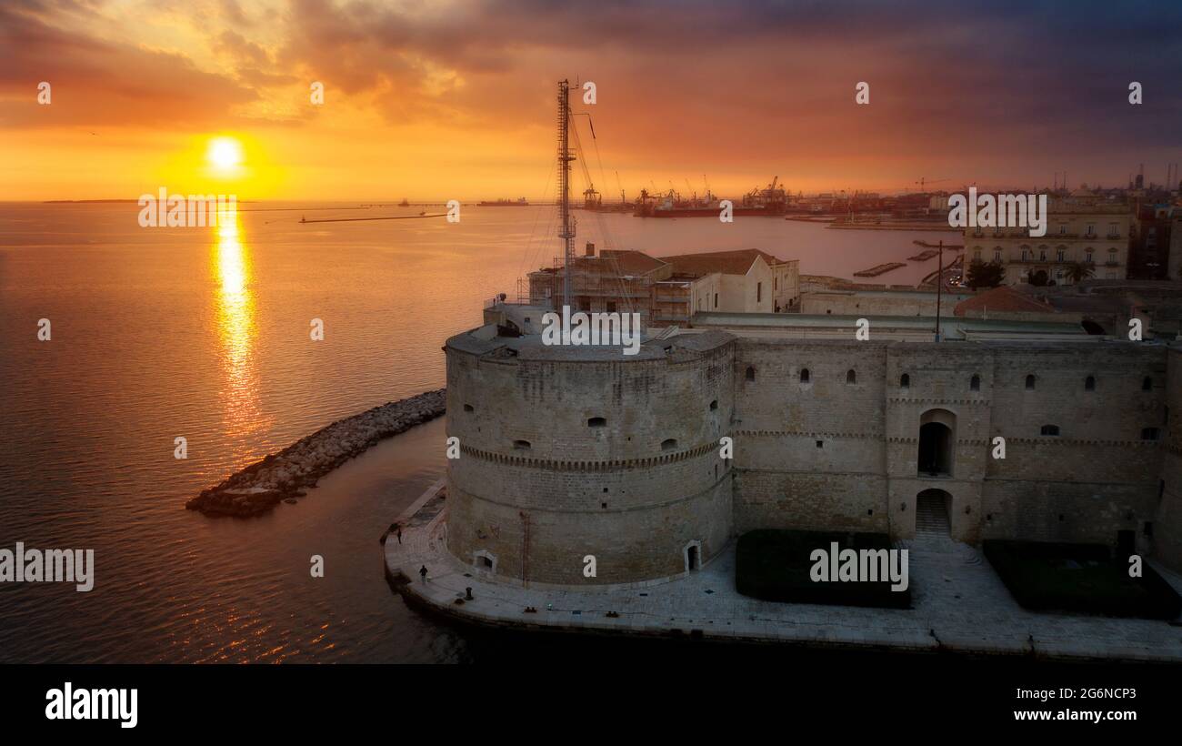 Taranto aerial hi-res stock photography and images - Alamy