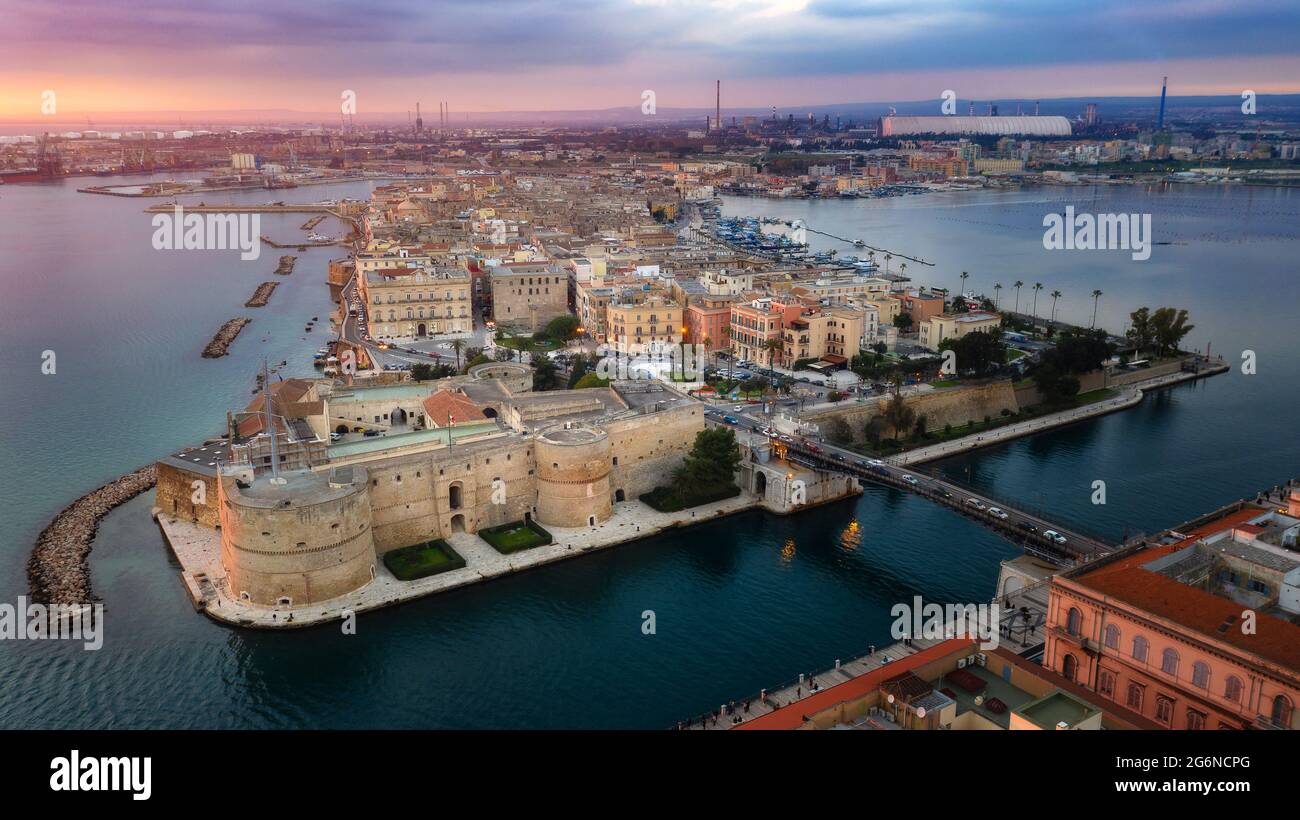 Taranto aerial hi-res stock photography and images - Alamy