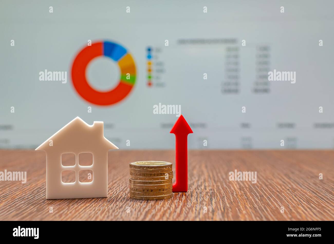 Real estate market, growth chart in 2021 with houses, copy space ...