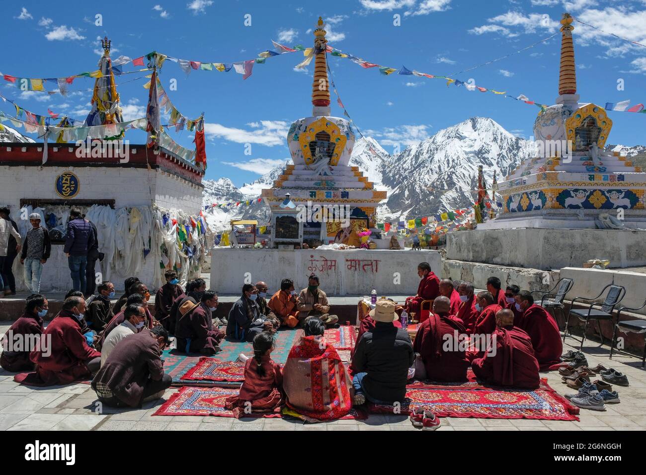 Buddhist stupa in spiti valley hi-res stock photography and images - Alamy