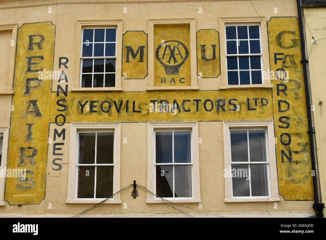 Renovated garage hi-res stock photography and images - Alamy