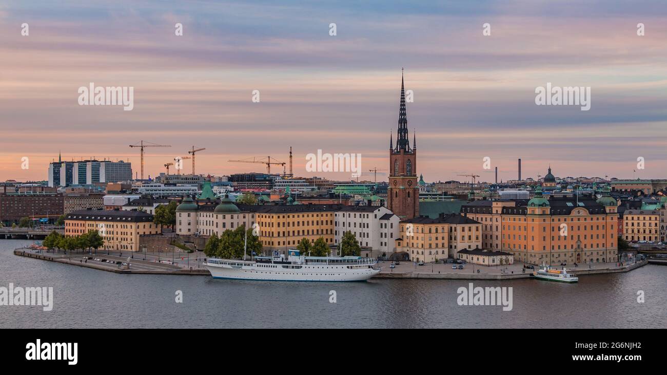A picture of the Gamla Stan - the old town of Stockholm - at sunset ...