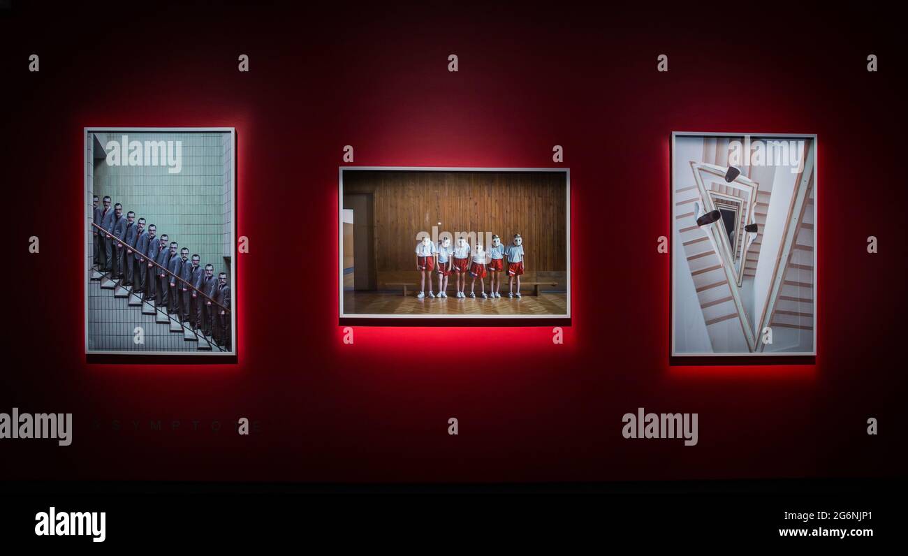 A picture of an exhibition inside the Fotografiska Museum Stock Photo ...