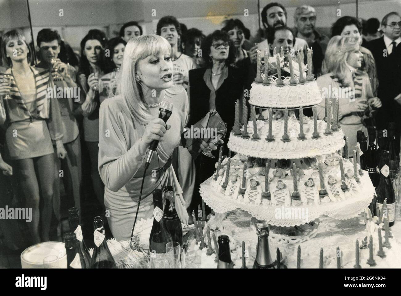 Italian show girl, actress, dancer, and singer Raffaella Carrà, Italy ...