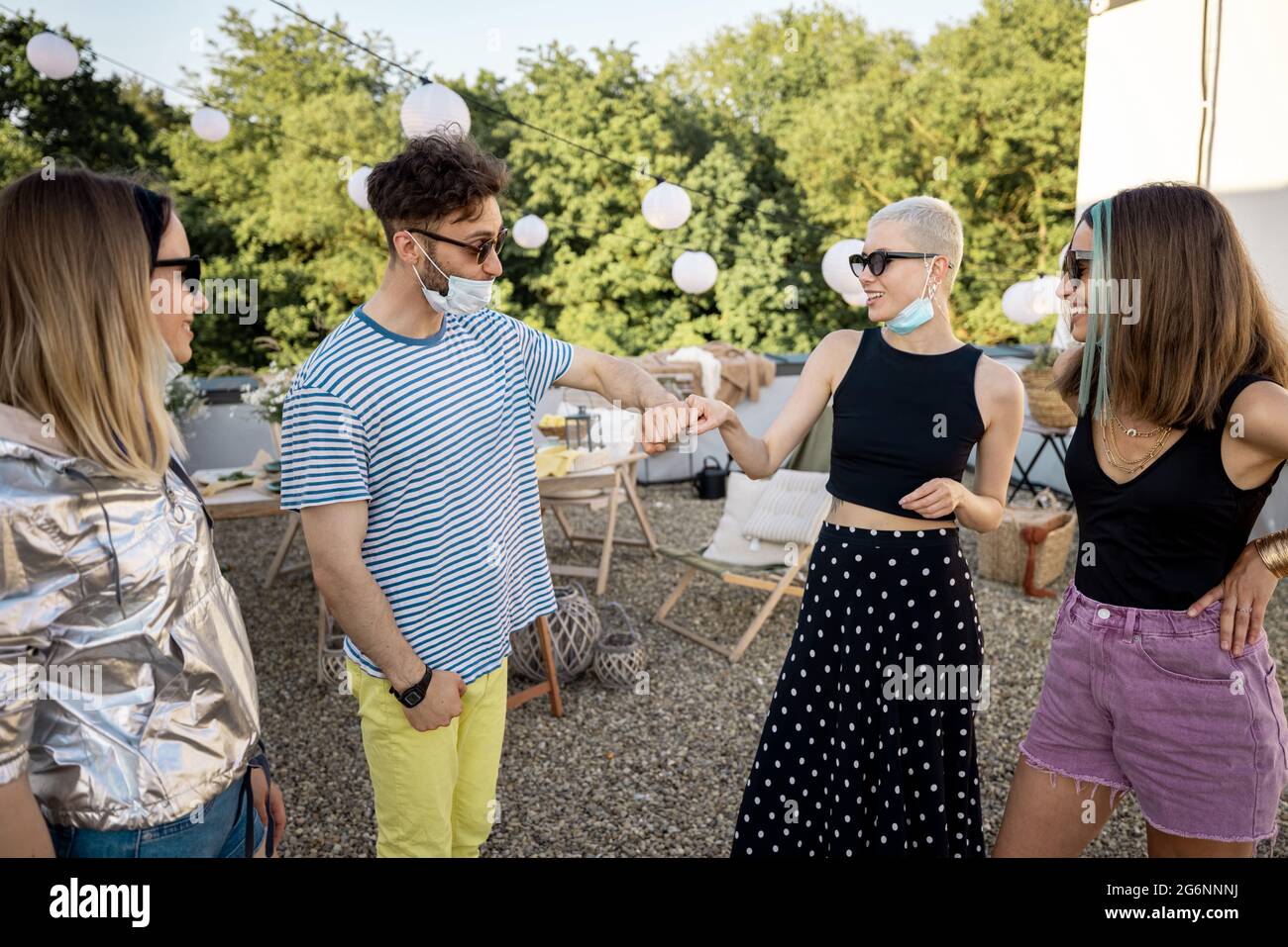 Covid friends party hi-res stock photography and images - Alamy