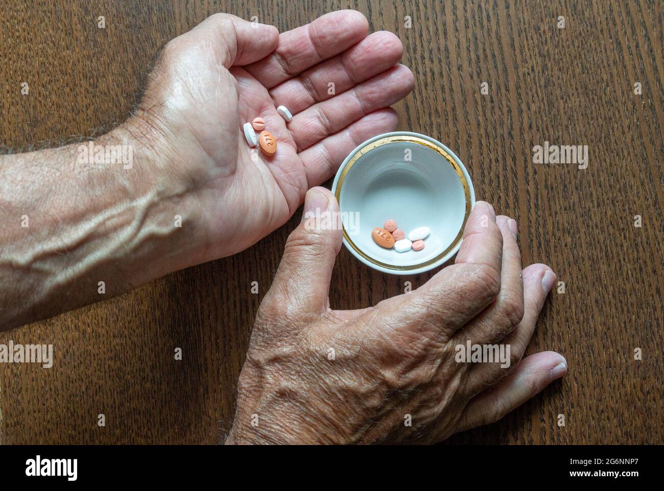 Pharmacy people prescription hi-res stock photography and images - Alamy