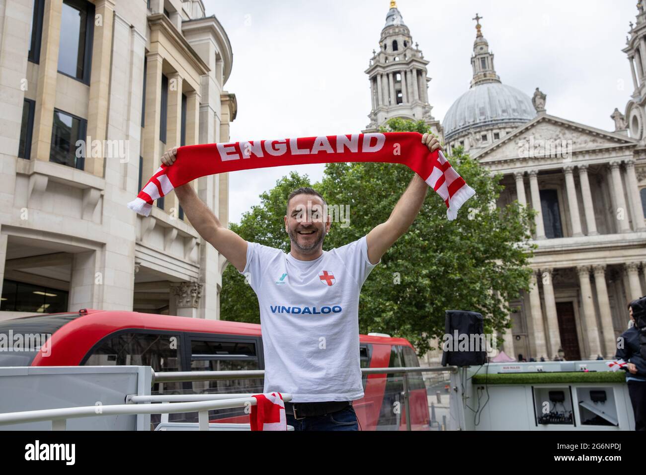 London, UK. 07th July, 2021. Will Mellor on the Vindaloo Two Bus around ...