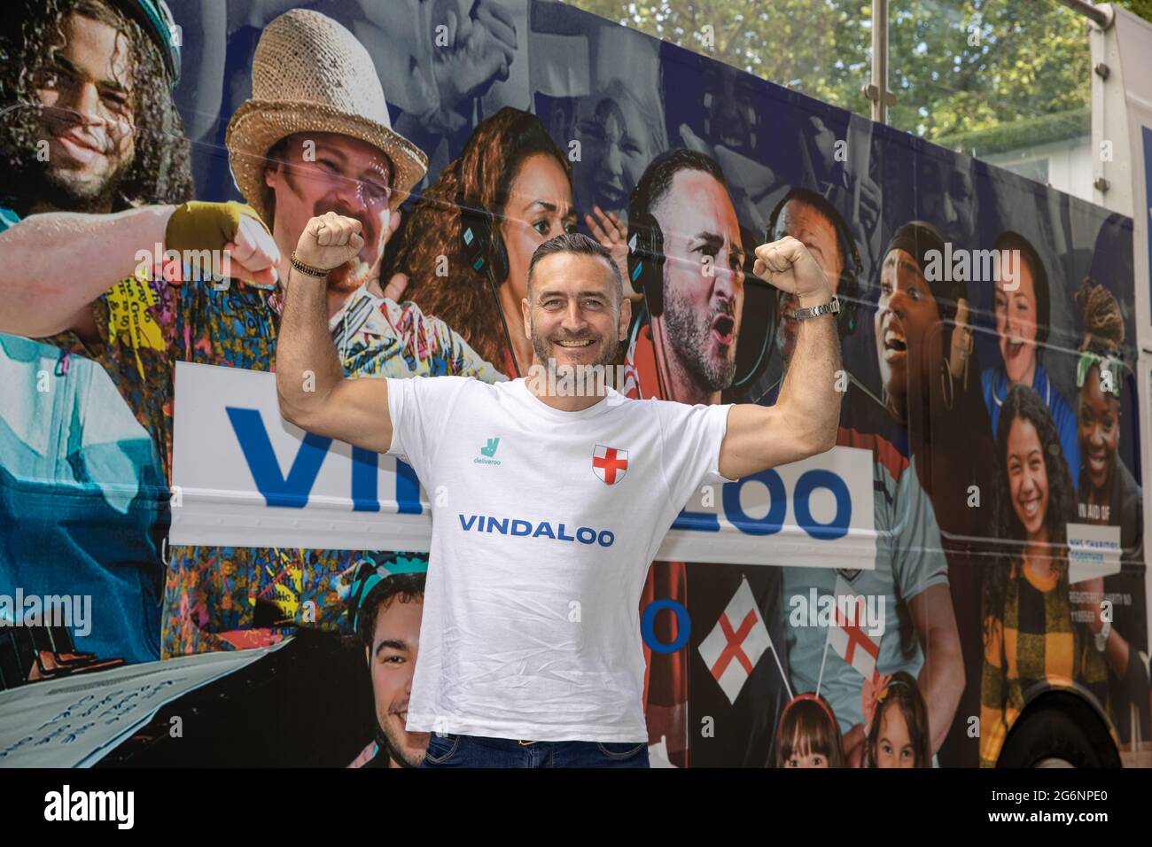 London, UK. 07th July, 2021. Will Mellor on the Vindaloo Two Bus around ...
