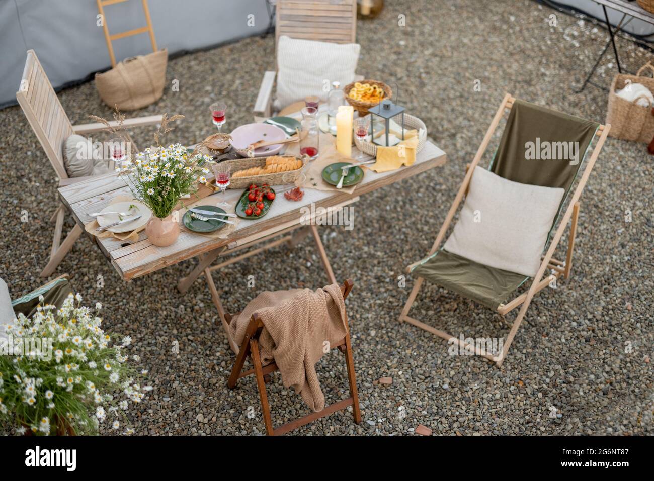 Boho picnic hi-res stock photography and images - Alamy