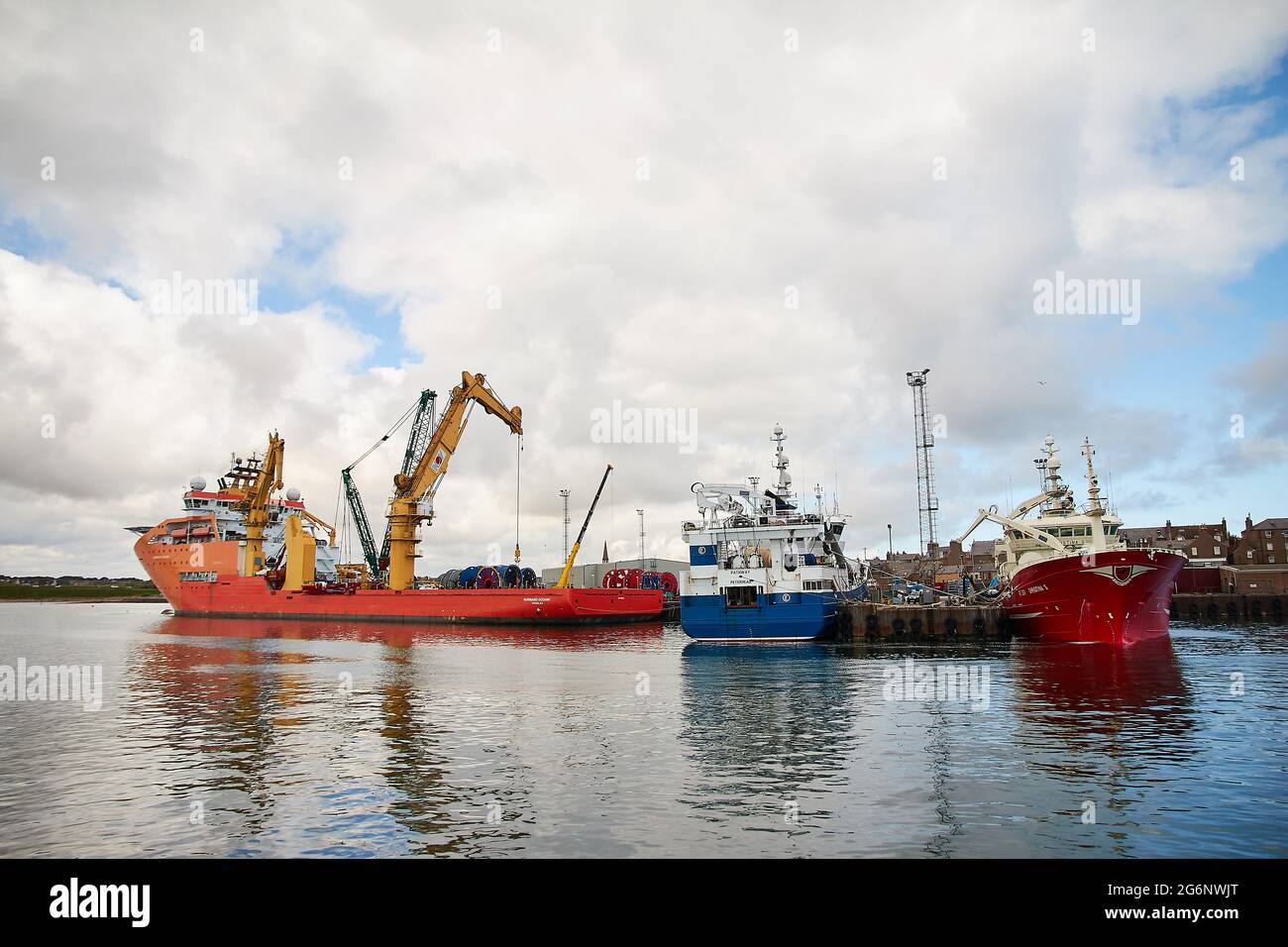 Peterhead fishing boats hi-res stock photography and images - Alamy