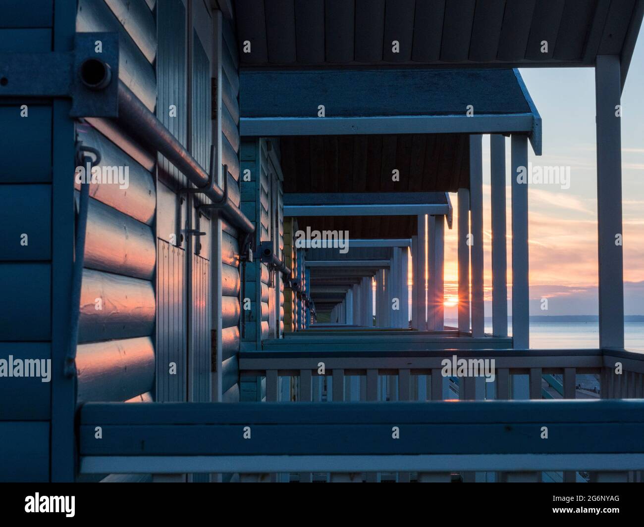 Minster on Sea, Kent, UK. 7th July, 2021. UK Weather: sunset with beach ...