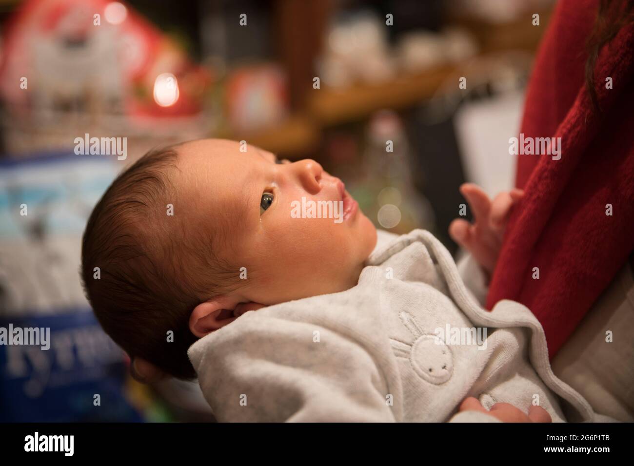 A portrait of a newborn baby Stock Photo - Alamy