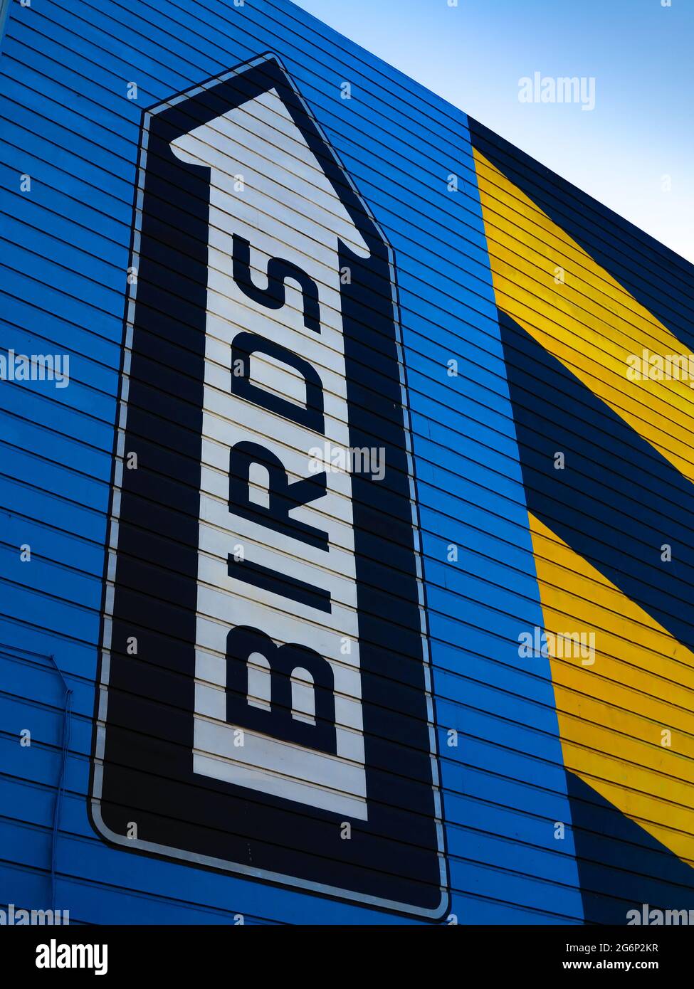 Birds sign written on arrow Stock Photo - Alamy