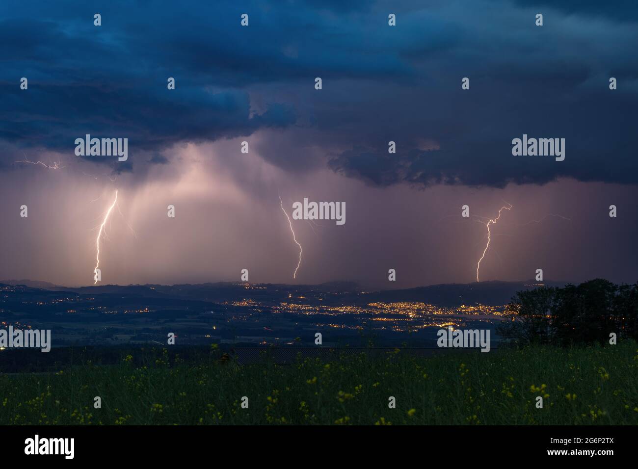Multiple Lightning High Resolution Stock Photography and Images - Alamy