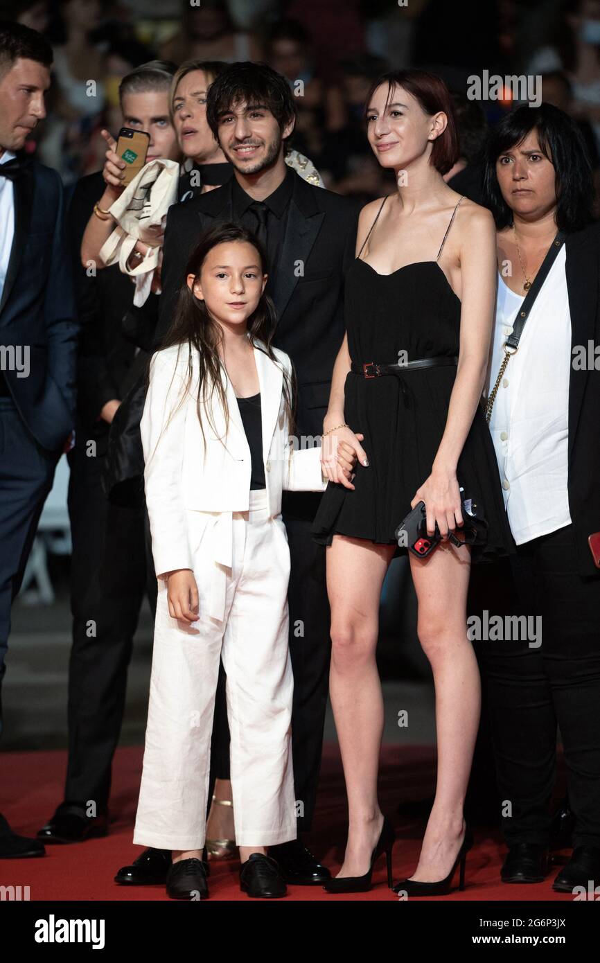 Charlotte gainsbourg yvan attal cannes hi-res stock photography and ...