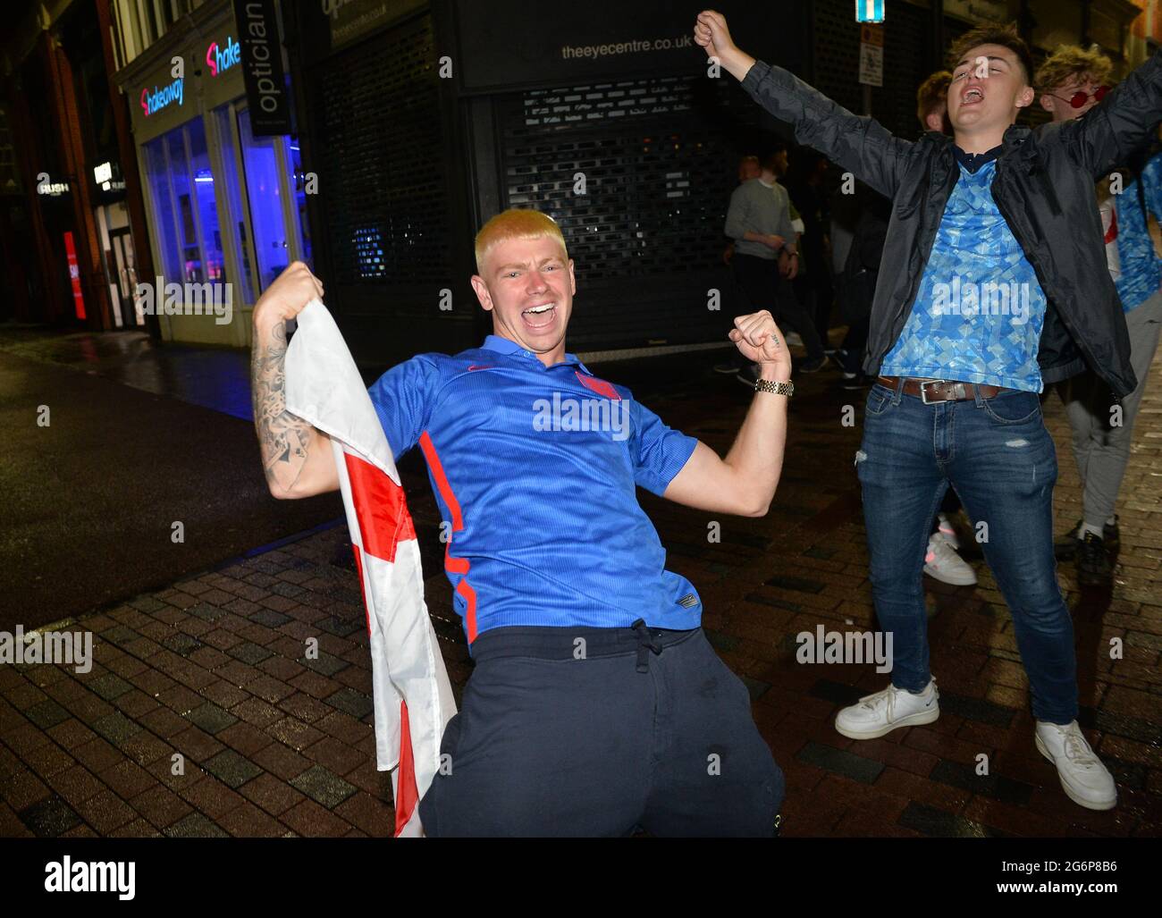 Football fans 2020 2021 hi-res stock photography and images - Alamy