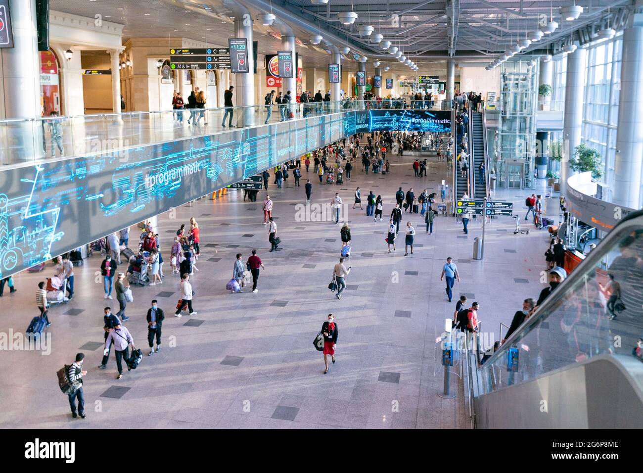 Main terminal hall of Domodedovo international airport, DME, Moscow ...