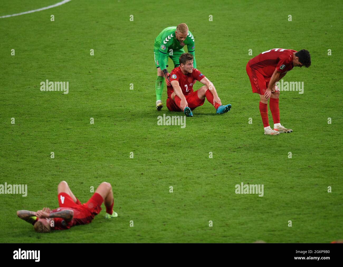 England players euro 2021 defeat hi-res stock photography and images ...