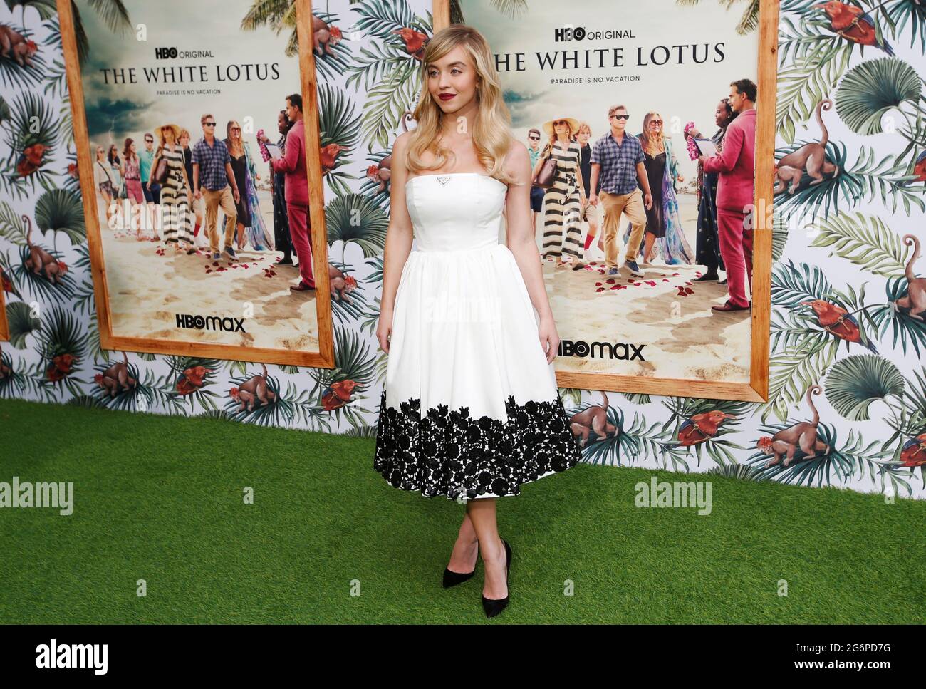 Sydney Sweeney White Lotus High Resolution Stock Photography and Images ...
