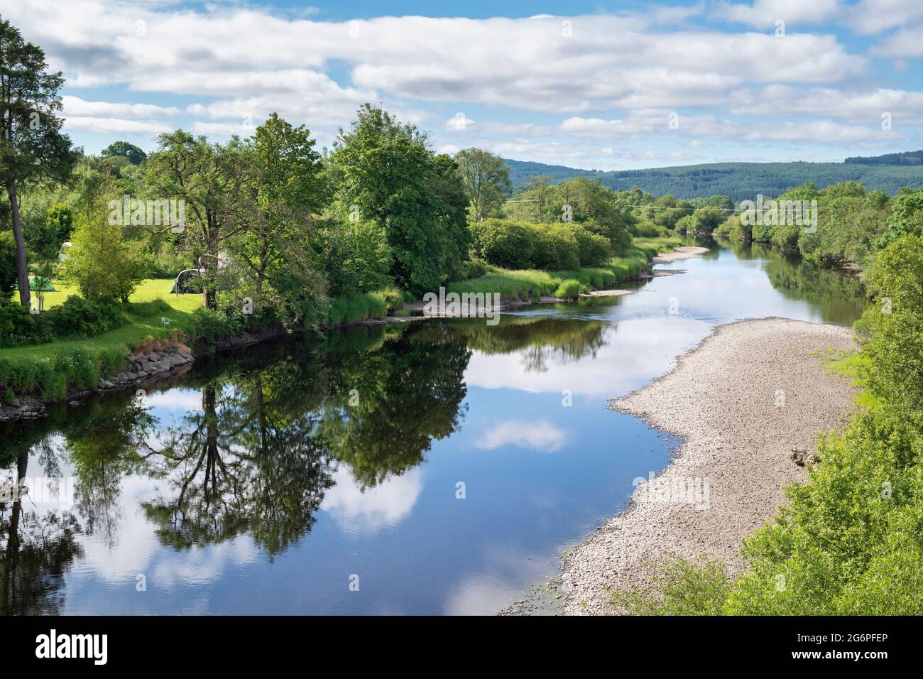 Water of Ken from Ken bridge in the scottish countryside ...