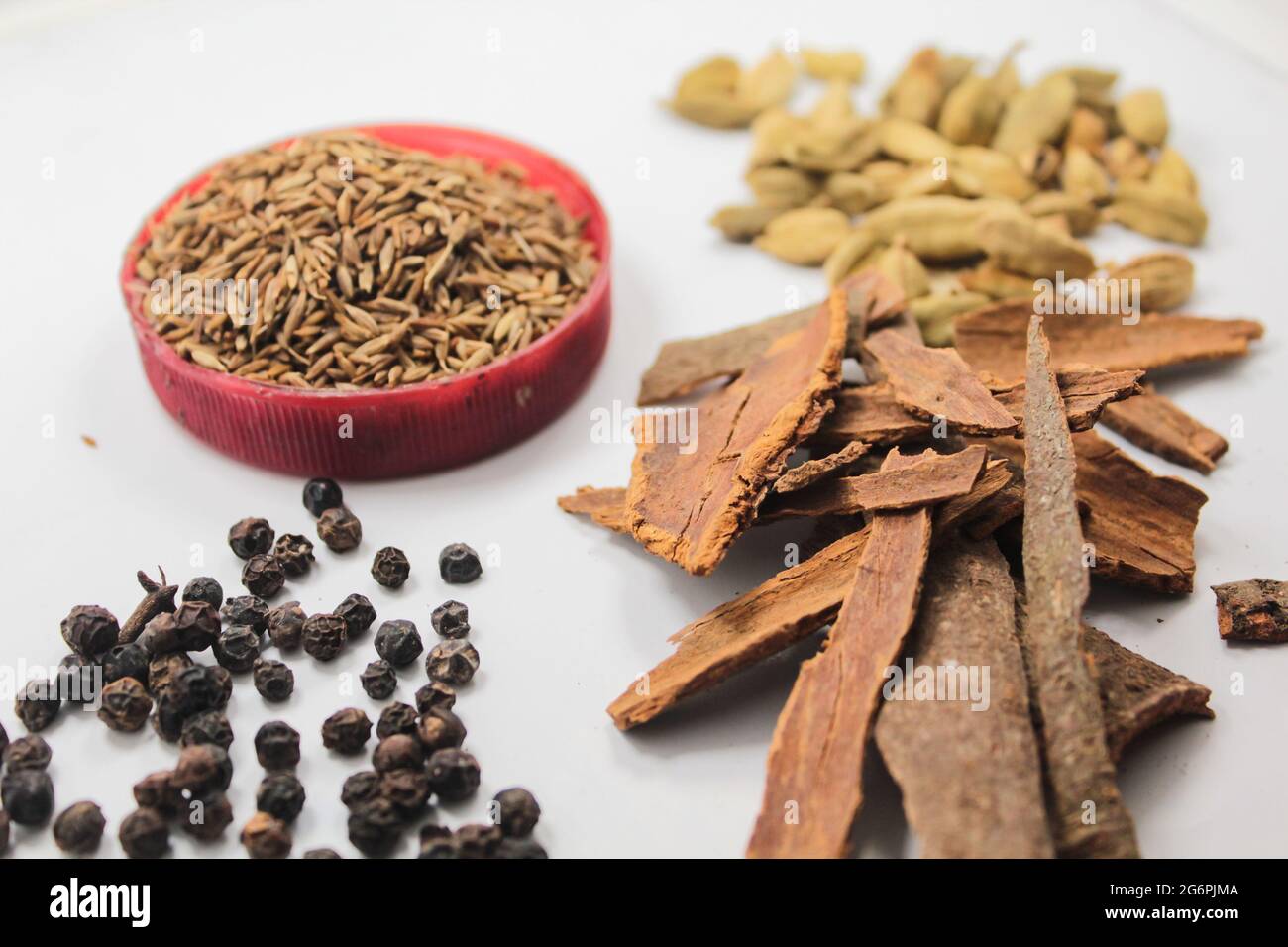Garam masala spice blend hi-res stock photography and images - Alamy