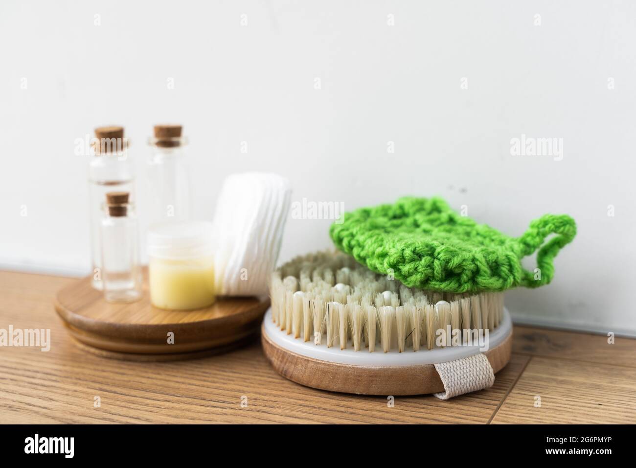 Reusable cosmetics with refill packing. Sustainable business, eco ...